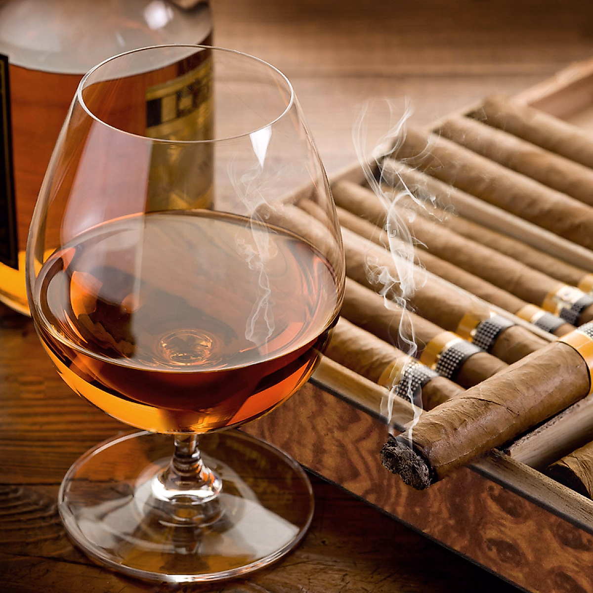 Rivanio Cigar Humidor, 9" x 8.5" x 2" (LxWxH) - Premium Handcrafted Cigar Box for Storage and Display - Humidor Cigar Box Includes Divider and Humidifier - Cigar Case for Desk or Travel