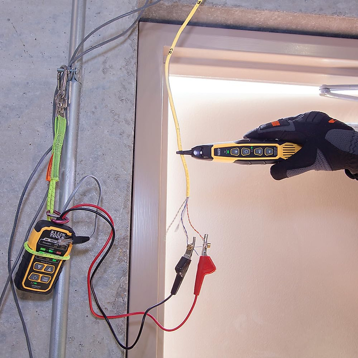 Klein Tools VDV500-123 Wire Tracer Tracing Probe with LED Work Light for Ethernet, Internet, Telephone, Speaker, Coax, Video, and Data Cables RJ45, RJ11, RJ12