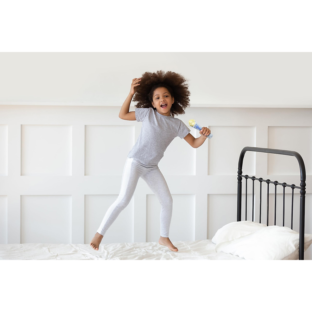 eKids Disney Frozen 2 Toy Microphone for Kids with Built-in Music and Flashing Lights, Designed for Fans of Frozen Gifts for Girls