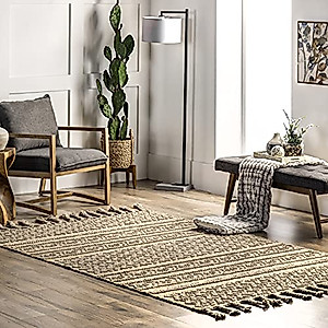 nuLOOM Elenora Wool and Jute Textured Diamond Aztec Braided Tassel Area Rug, 5' x 8', Natural