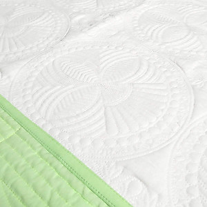 Oussum Lightweight Cotton Embossed Quilted Baby Toddler Blanket Newborn Winter Sleeping Quilt 35x45 Inches (Green)