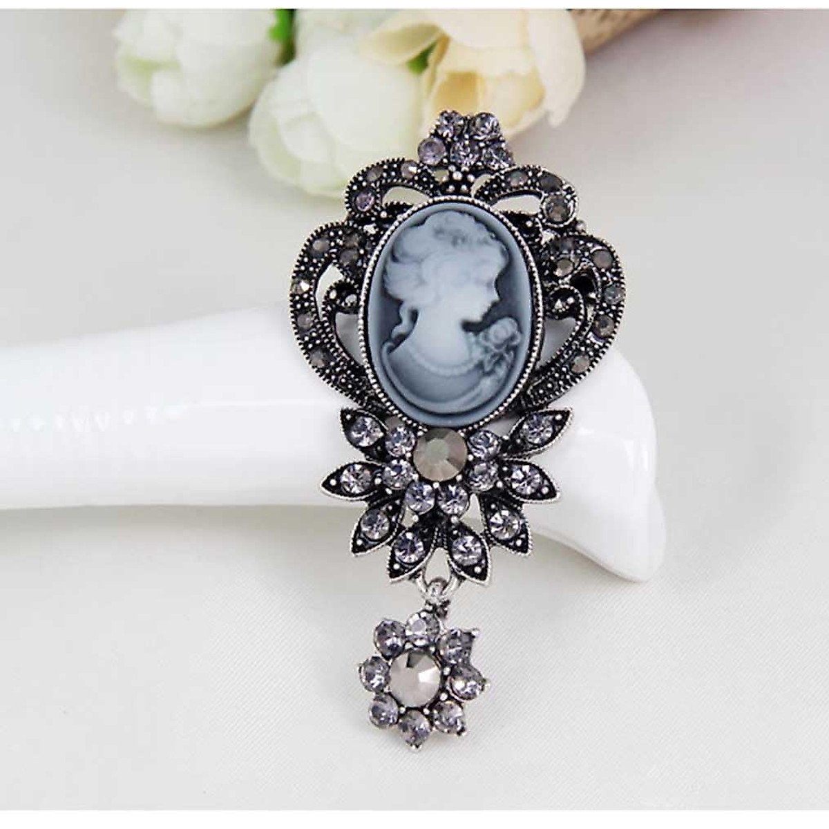 Ezing Vintage Princess Frame Crystal Cameo Brooches Pins Set for Women (C)