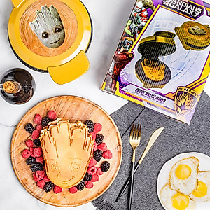Uncanny Brands Marvel Groot Waffle Maker- I Am Groot On Your Waffles- Waffle Iron