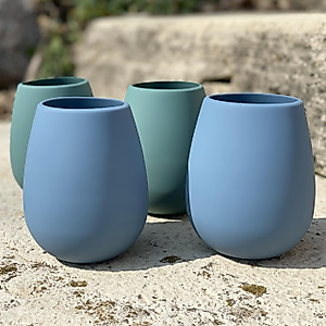 Salvio Unbreakable Silicone Wine Glasses | Reusable | Dishwasher Safe | Stemless | BPA-Free | Great for Parties, Boats, Beaches, and Camping | set of 4