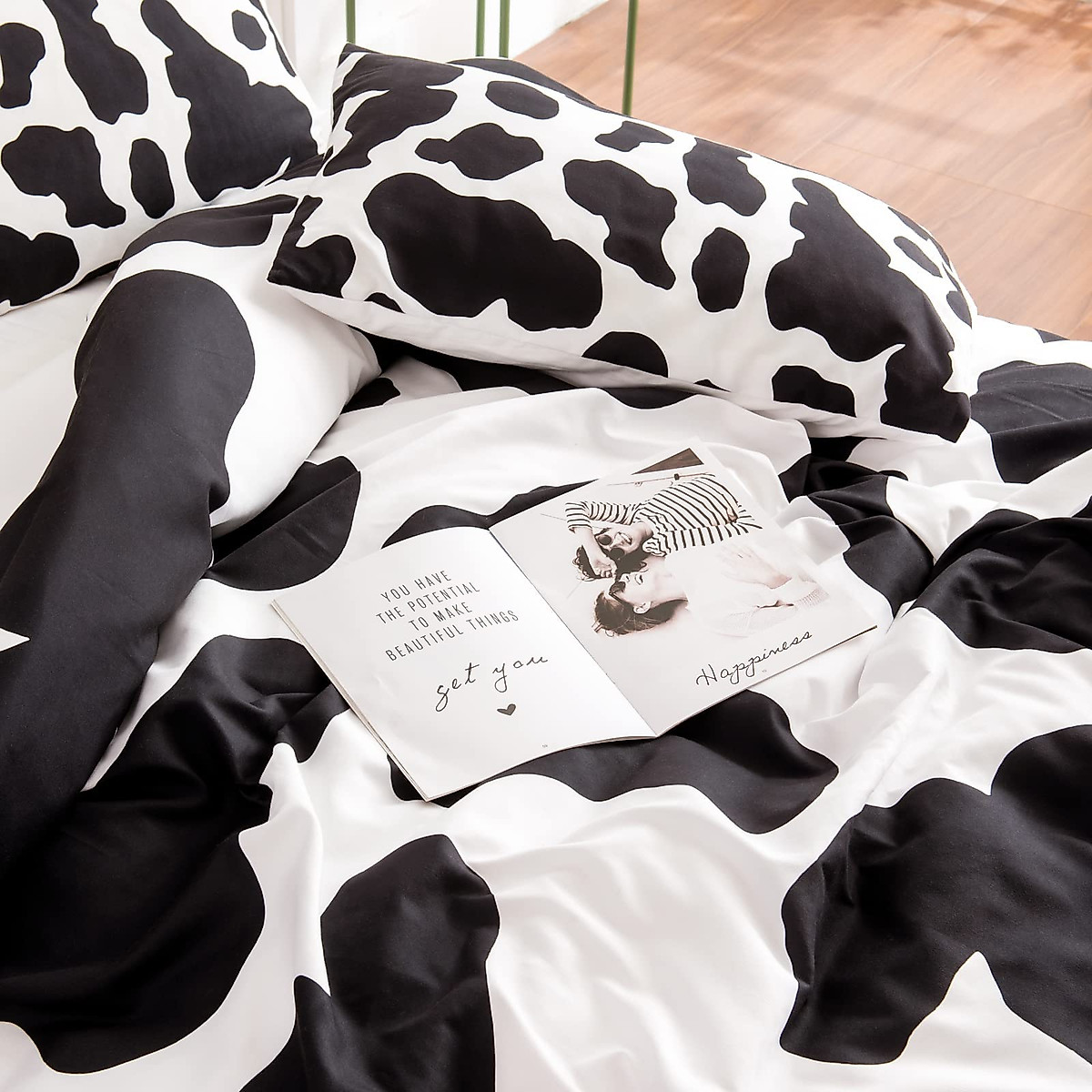 MAST DOO Cow Print Duvet Cover Twin Size, 2 Pieces Cow Bedding Set with 1 Pillowcases & Zipper Ties, Hotel Quality Luxury Aesthetic Black and White Comforter Cover