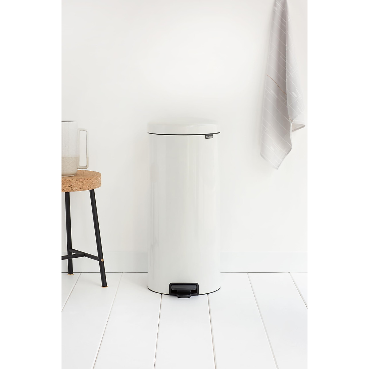 Brabantia 114748 Pedal Bin newIcon with Metal Inner Bucket, 30 Litre - White