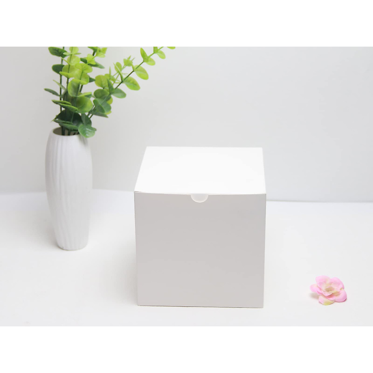 PQZKLDP 15 Packs 6x6x6 inches Fold Box Easy Assemble Small Paper Gift Box Decorative Party Favor Kraft Box with Lid for Birthday, Wedding, Anniversary, Party , with Stickers ,66 FT Twine (6*6*6 Inch, White)