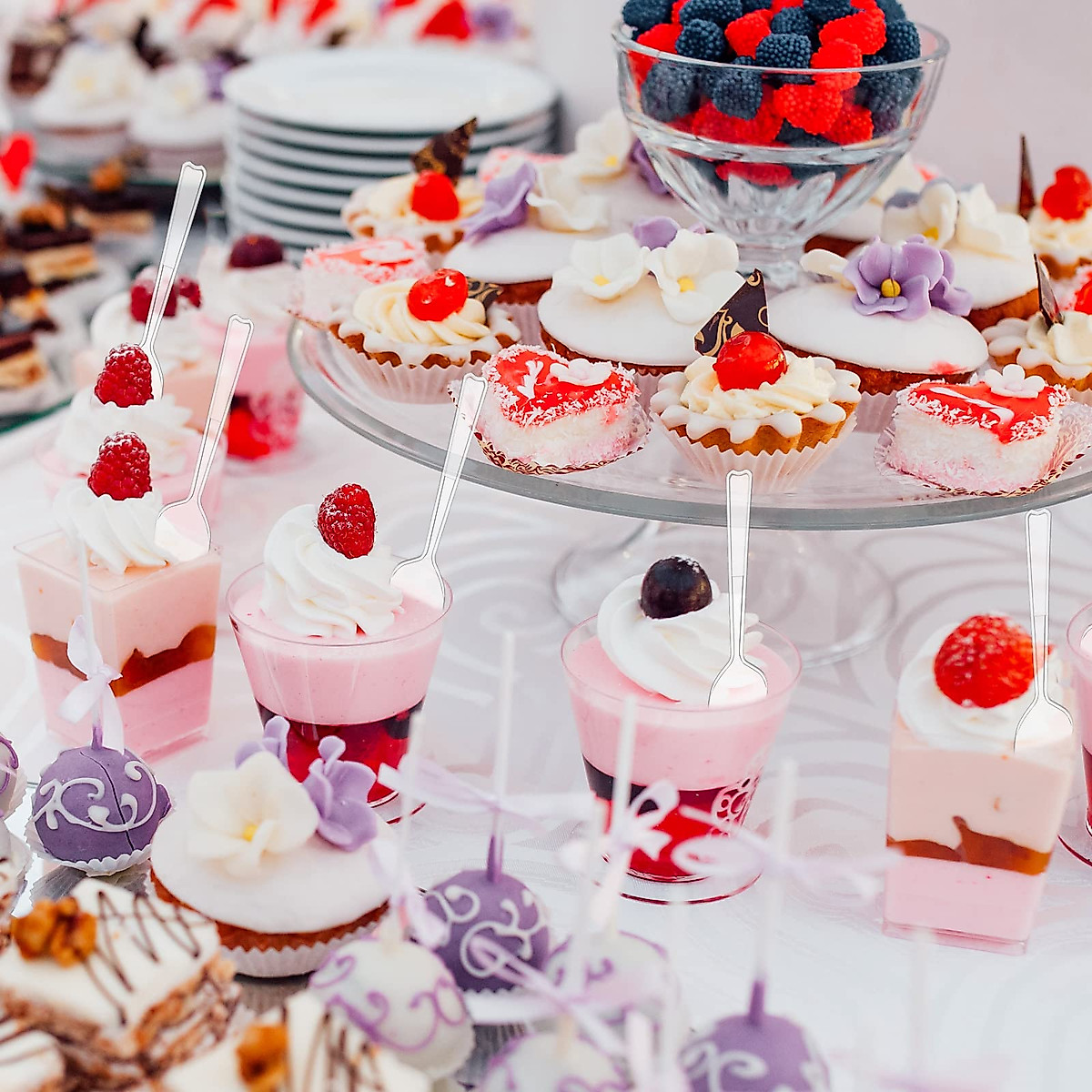 Nuenen 400 Pcs Mini Dessert Cups with Spoons Clear Plastic Small Yogurt Parfait Cups Disposable Tumbler Cups Appetizer Cups for Wedding Drinking Ice Cream Party Puddings Mousse