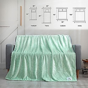 SOFTBEAR Mint Green Throw Blanket Flannel Fleece Semi-Circular Pattern, Soft, Fluffy, Plush and Warm Blanket for Bed, Couch, Sofa, Camping