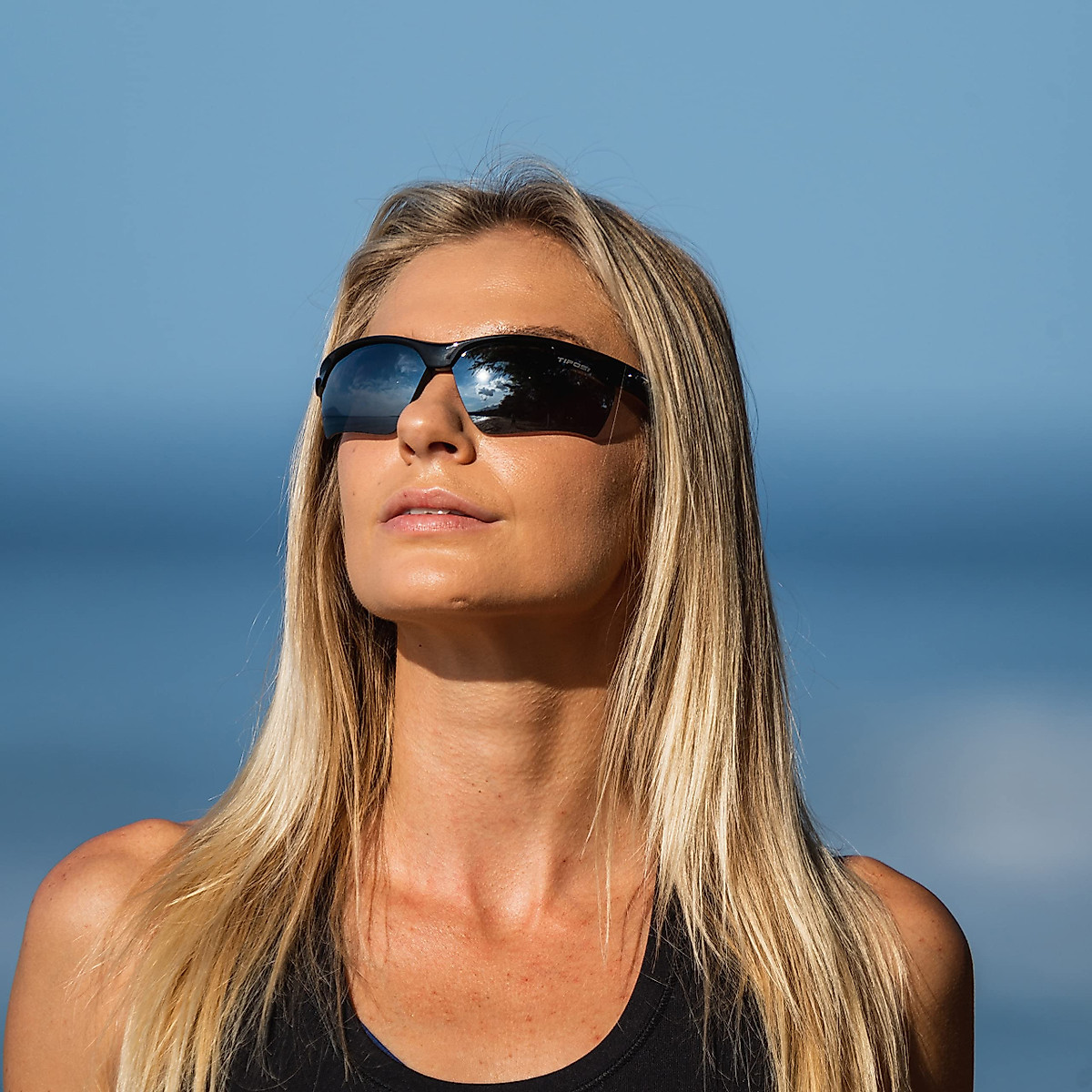 Tifosi Vero Sunglasses (Gloss Black, Smoke Polarized)