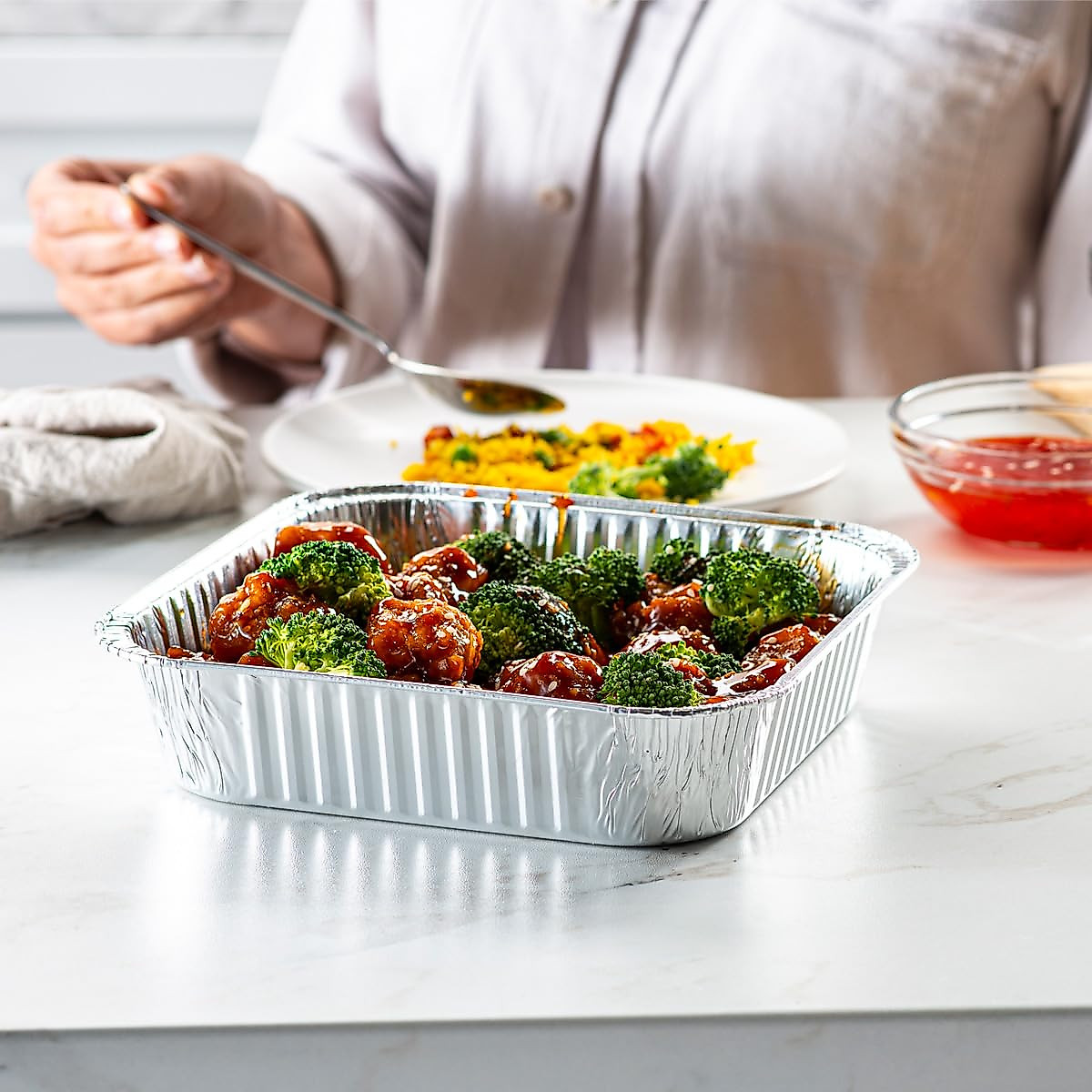 GUSTO [25 Sets 8-Inch Square Foil Pans with Lids - Disposable Food Containers, Aluminum Foil Pans For Baking, Cooking, Storing and Preparing Food (Formerly Comfy Package)