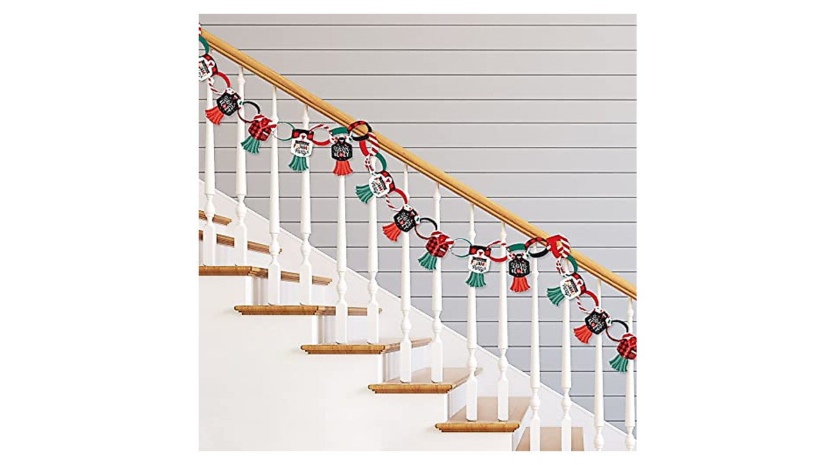 Christmas Pajamas Party Paper Chains Garland Kit - 21 ft
