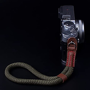 VKO Green Soft Camera Wrist Strap, Hand Strap Compatible with Fujifilm X-T30 X-T4 X-T3 X100F X-T20 X-T2 X-Pro2 X-E2 X30 X100T A6100 A6600 A6400 A6000 Cameras Adjustable Safety Handstrap