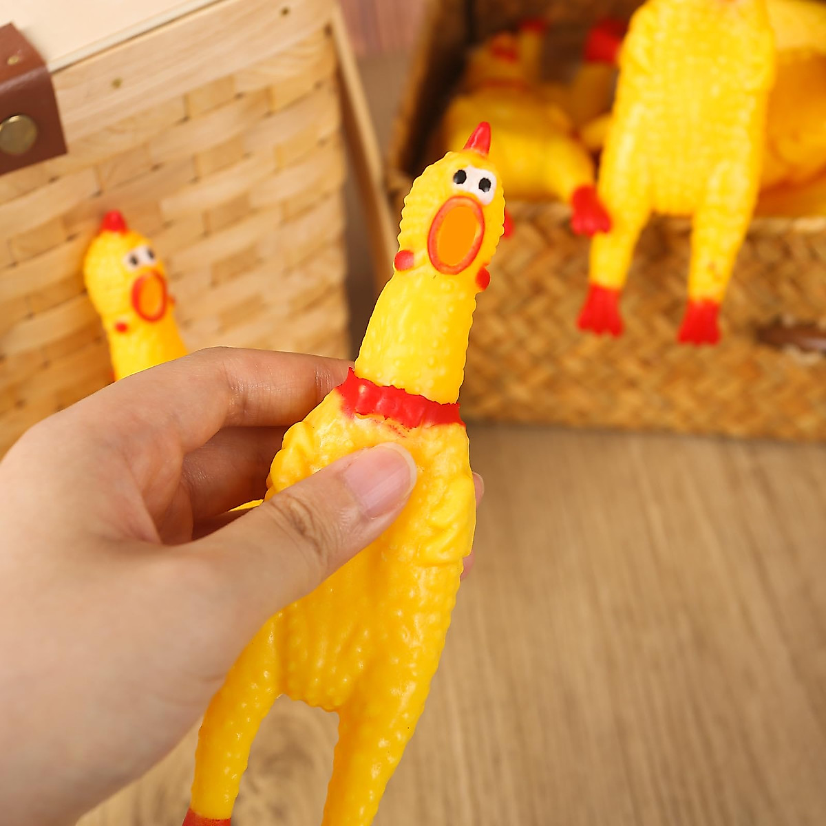 AMOR PRESENT 16PCS Squeaky Rubber Chicken, Screaming Rubber Chickens Toys for Kids Party Favors Prank Toys Dog Toys Noise Maker
