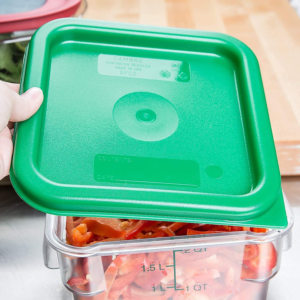 Lumintrail Cambro Polycarbonate Square 2 Quart and 4 Quart Clear Food Storage Containers, with 2 Kelly Green Lids, Bundle with a Measuring Spoon Set