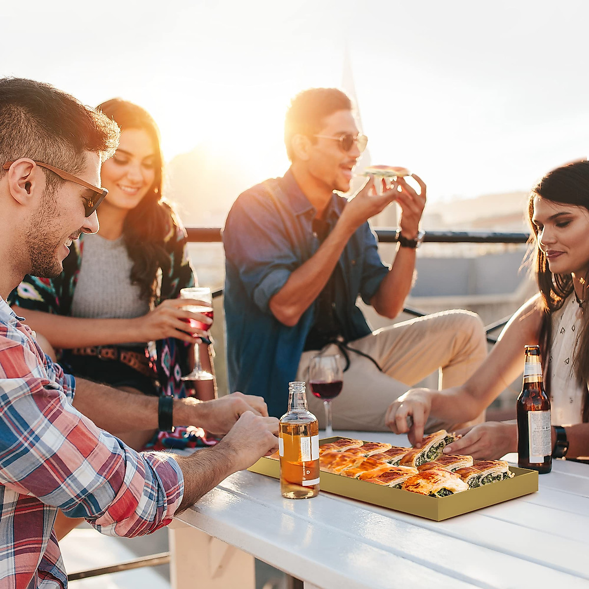 Elavain Acrylic Cake Stand | Multifunctional Serving Tray | Elegant Gold Food Tray with Clear Lid | Perfect as a Cake Box and Serving Platter for Party, Home and Kitchen | Shatter Resistant