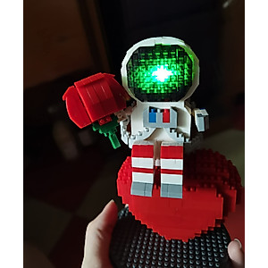 Uvini Building Blocks Astronaut Model with Light STEM Building Toy Micro Blocks for Adults or Teens Gifts Spaceman with Heart Mini Blocks Set DIY Bricks Toys 654PCS, 00877