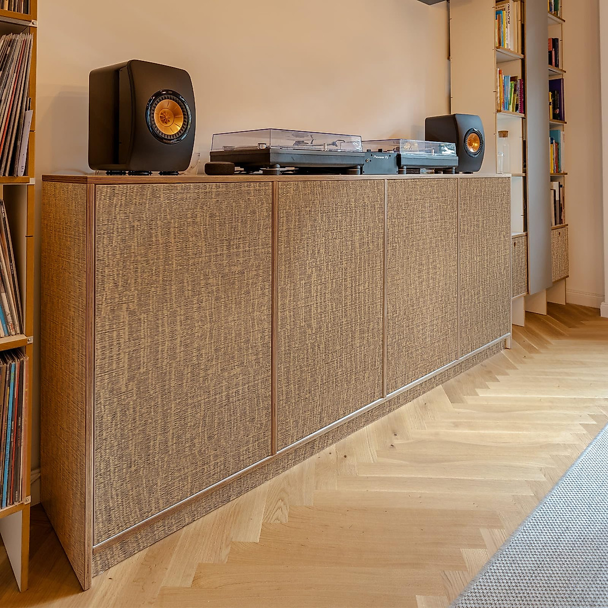 WADILE Grasscloth Peel and Stick Wallpaper 15.7in x 78.7in, Textured Contact Paper for Cabinets, Faux Linen Wall Paper Pull and Stick, Fabric Vinyl Wallpaper Self Adhesive Coffee