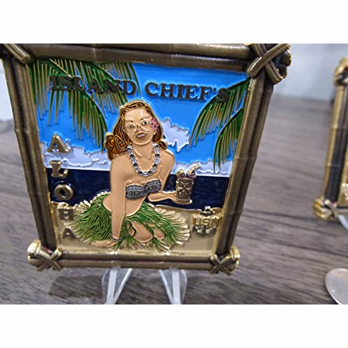 Navy Island Chief Tiki Hut Bar Hawaiian CPO USN Pin Up Girl Challenge Coin