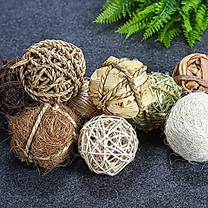 DAMPET Small Animals Play Balls, Chew Grass Balls & Rolling Chew Toys for Bunny, Improve Pets Dental Health for Rabbit, Chinchilla, Guinea Pigs, Hamsters, Gerbils, Rats, Mice （9 Pieces）