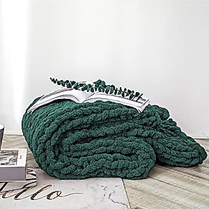 VBGYA Chunky Knit Blanket Throw, Chenille Throw 40x40 Inch Hand-Knitted Warm Cozy Blanket Thick Throw Blanket, Soft Boho Casual Throw Blanket Sofa Bed Rug Home Decor Gift - Dark Green
