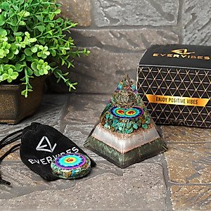 Horoscope Orgone Pyramid & Palm Stone Set, Healing Crystal Taurus Zodiac Sign Gift Set Made of Pyrite & Crysocolla for Self-Expression and Truth