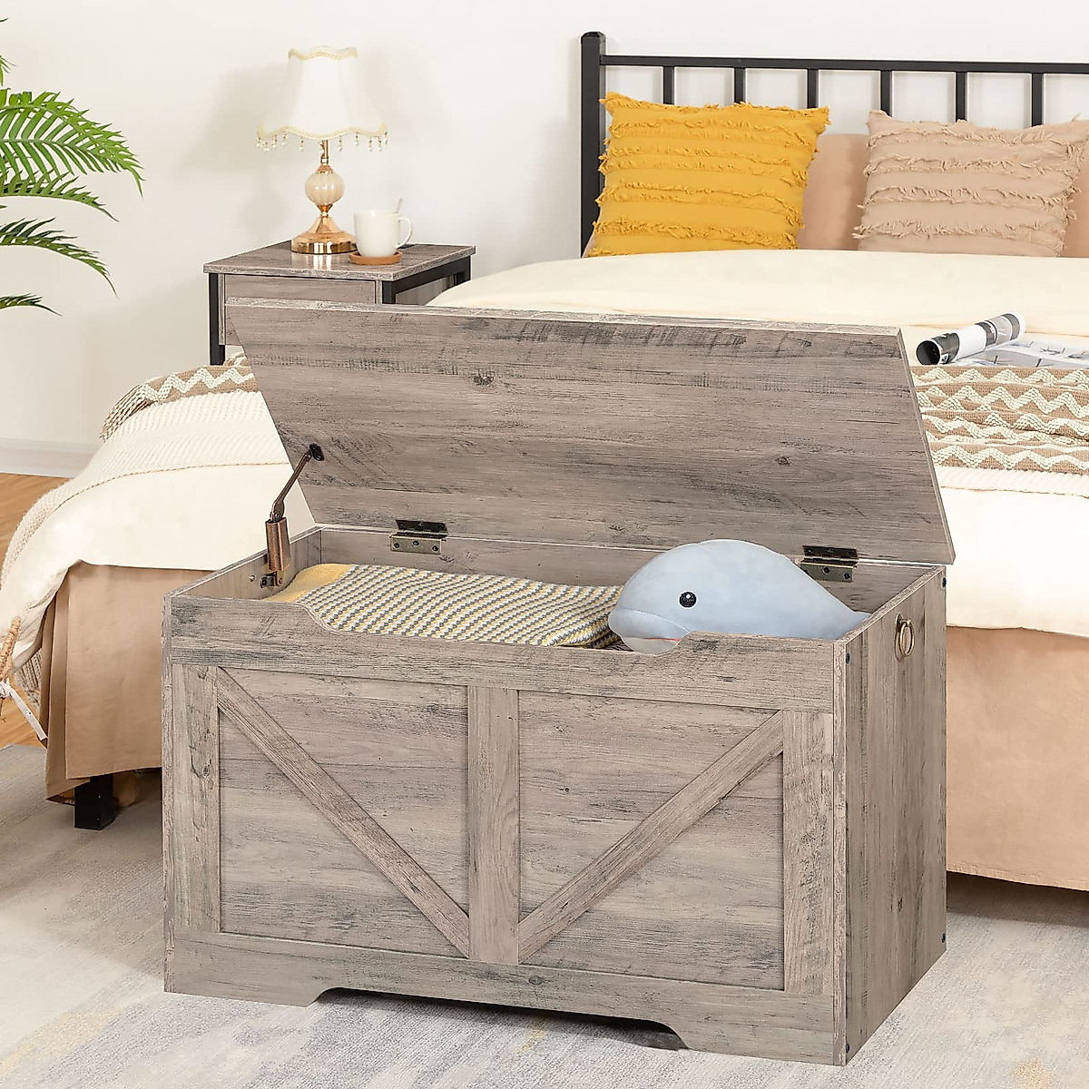 HOOBRO Storage Bench, 29.5” Retro Wooden Storage Chest with U-Shaped Cut-Out Pull, Safety Hinge, Supports 220 lb and Easy Assembly for Toy Box Organizer (Greige) BG77CW01