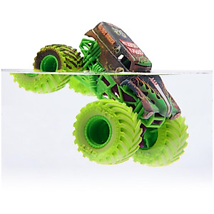 Monster Jam El Toro Loco Big Air Challenge Playset with Exclusive Monster Truck, Over 20-Inch Tall, 1:64 Scale, Kids Toys for Boys Ages 3 and up