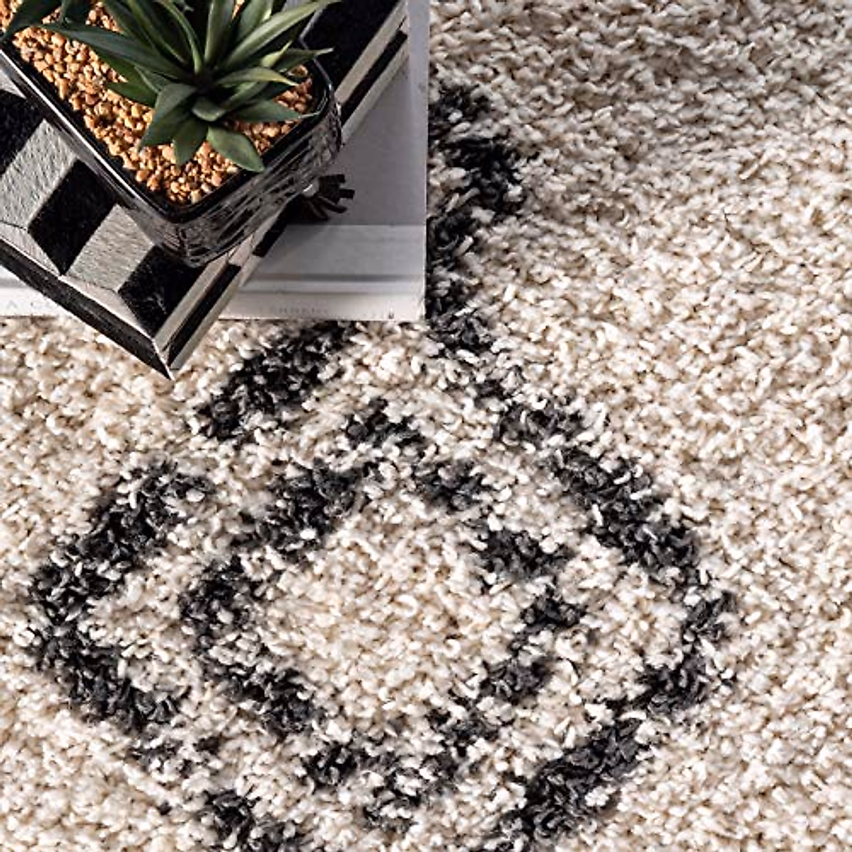 nuLOOM Mackie Moroccan Tasseled Shag Area Rug