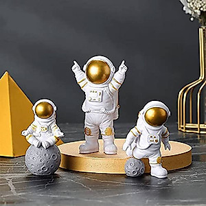 LUOZZY 3Pcs Astronaut Figurines Space Cake Toppers Outer Space Cake Decorations Spaceman Model Miniature Astronaut Figurines Toys (Golden)