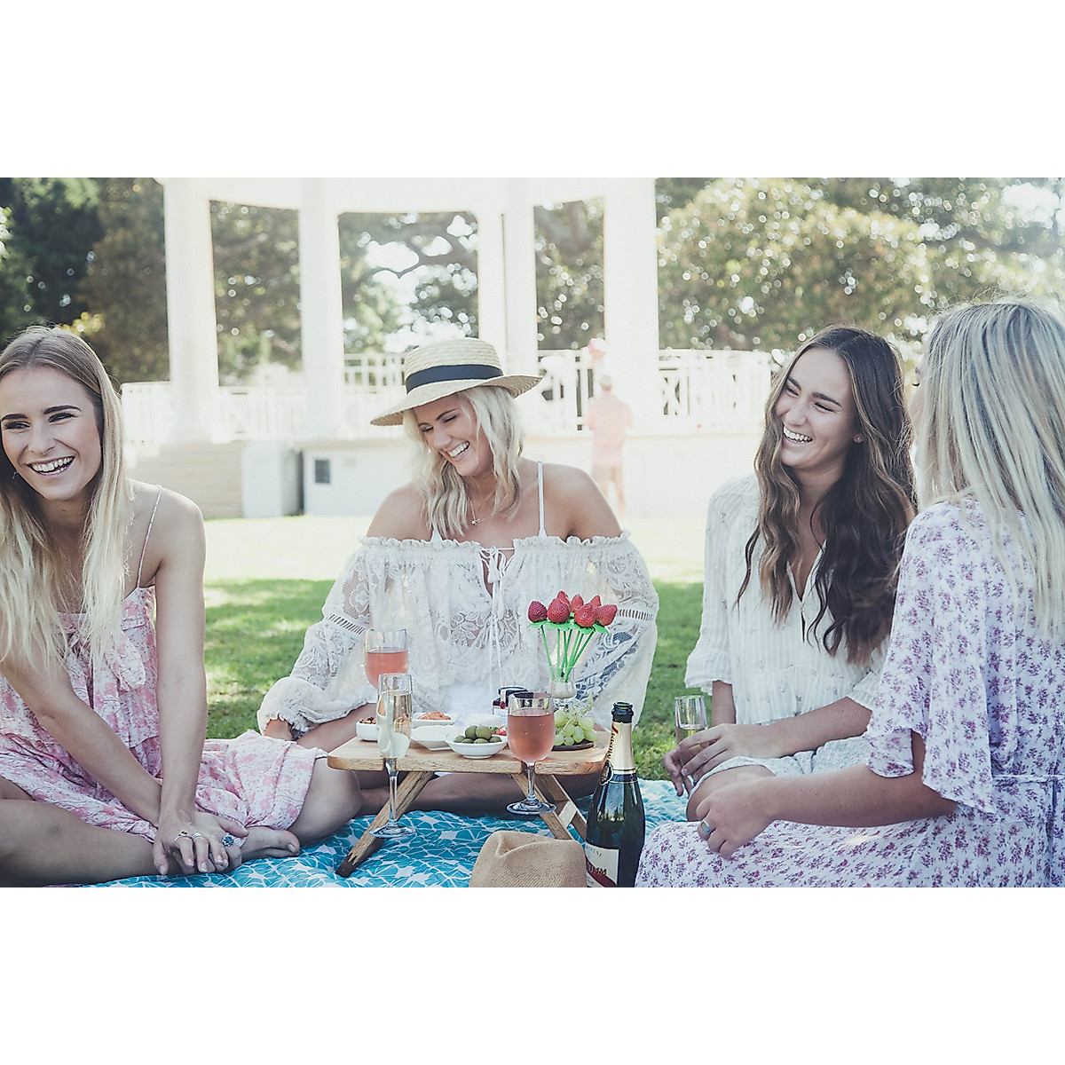 HARPEL Kango Mango Portable Folding Wine and Champagne Picnic Table - Stylish for Wine Lovers, Outdoors, Events, Romantic Dinners, Beach, Camping - from Beautiful Mango Wood