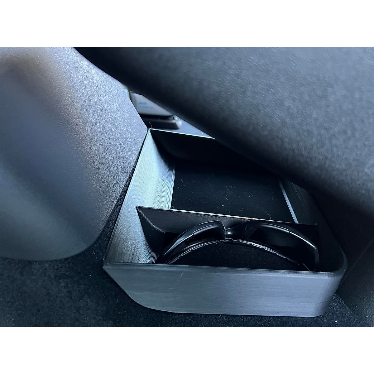 Storage bin accessory fits ID4 for under the central console (with divider, no felt liner)