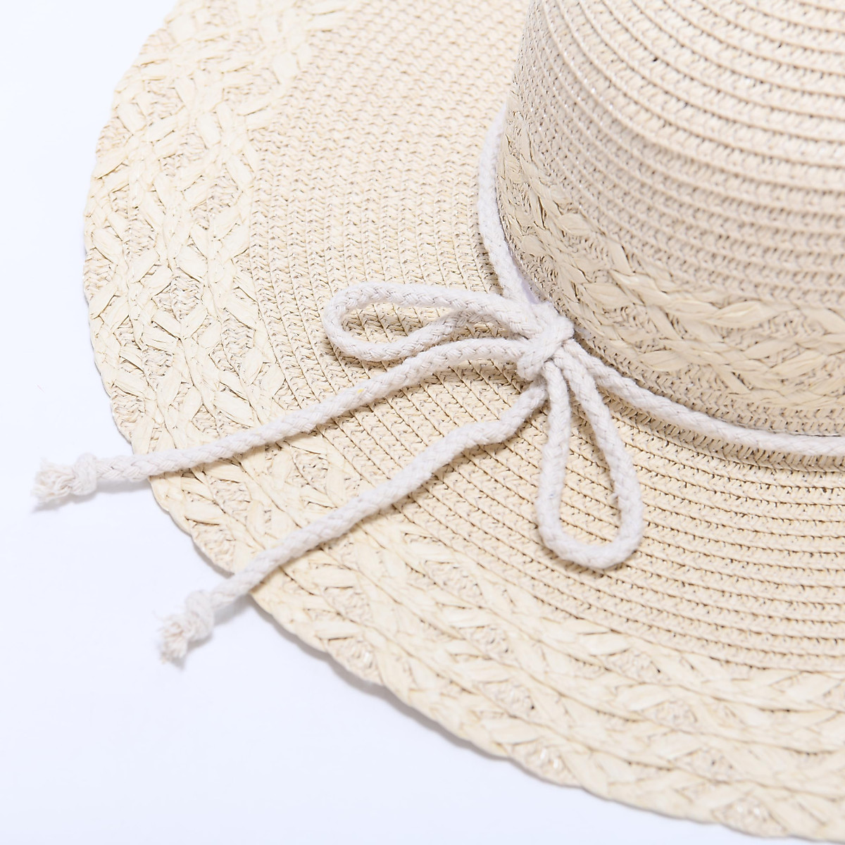 Harikery Womens Sun Straw hat Wide Brim UPF 50+ Packable Foldable Summer Beach hat for Women with Wind Lanyard Cream