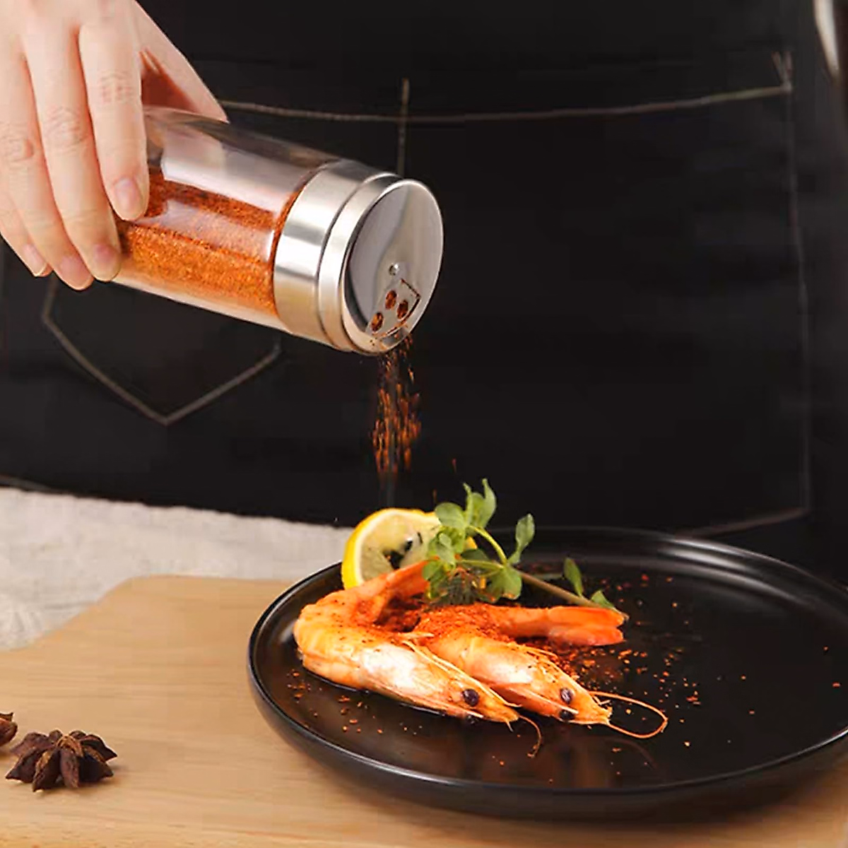 Salt and Pepper Shakers Set 4pcs, Spice Shaker for Kitchen, Pepper and Salt Container with Stainless Steel Lid, Glass Salt Shaker with Adjustable Pour Holes