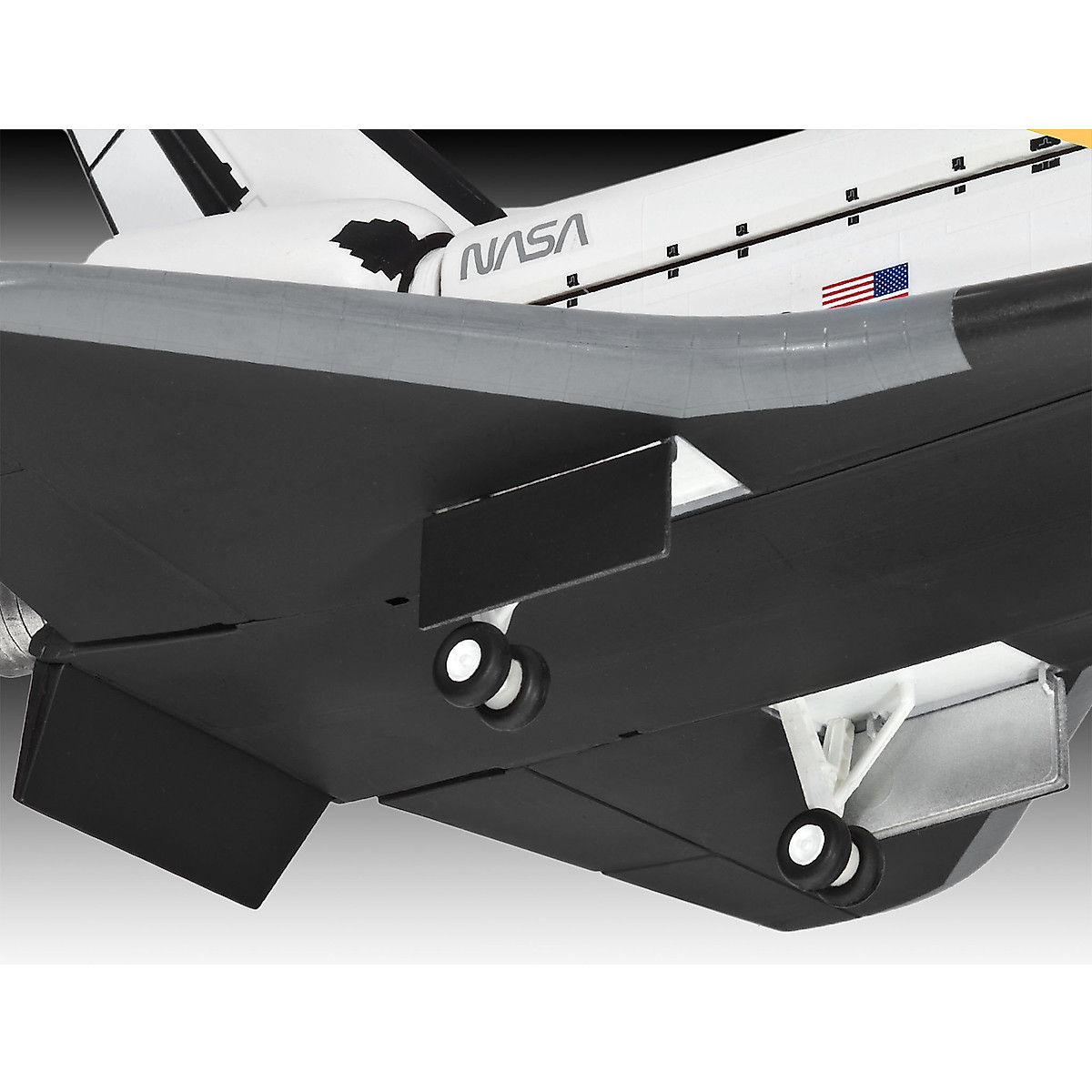 Revell Germany 04544 Space Shuttle Atlantis Model Kit, 1/144