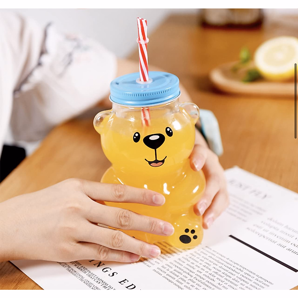 Kawaii Bear Sippy Cup 19oz Clear Bear Glass Cup with Lid and Straw Cute Kawaii Bear Glass Bottle Mug for Juice Milk Tea Smoothies Infused Water Beverage Food Grade Microwave Safe (Smiling Bear)