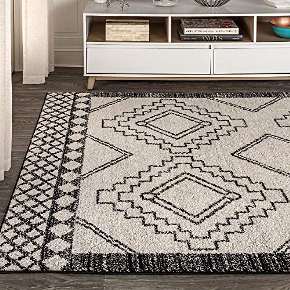 JONATHAN Y MOH208B-8 Aksil Moroccan Beni Souk Indoor Farmhouse Area, 8 ftx10 ft & MOH200A-8 Amir Moroccan Beni Souk Indoor Area-Rug Bohemian Farmhouse Rustic Geometric Easy, 8x10, Cream, Black