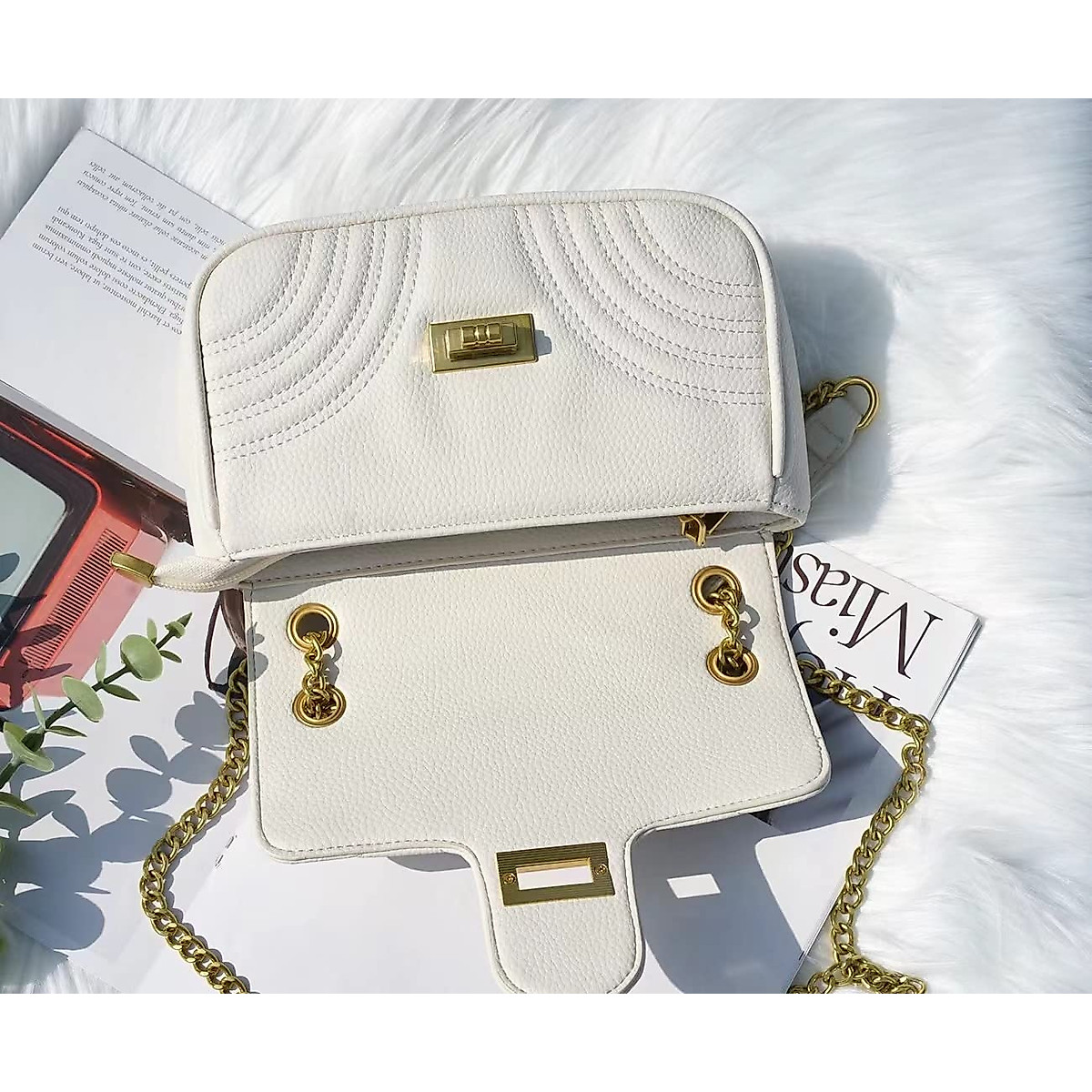 Seagloca 9.4" Women's PU Leather Quilted GG Messenger Shoulder Bag Purse Chain Handbag Crossbody Bag (White