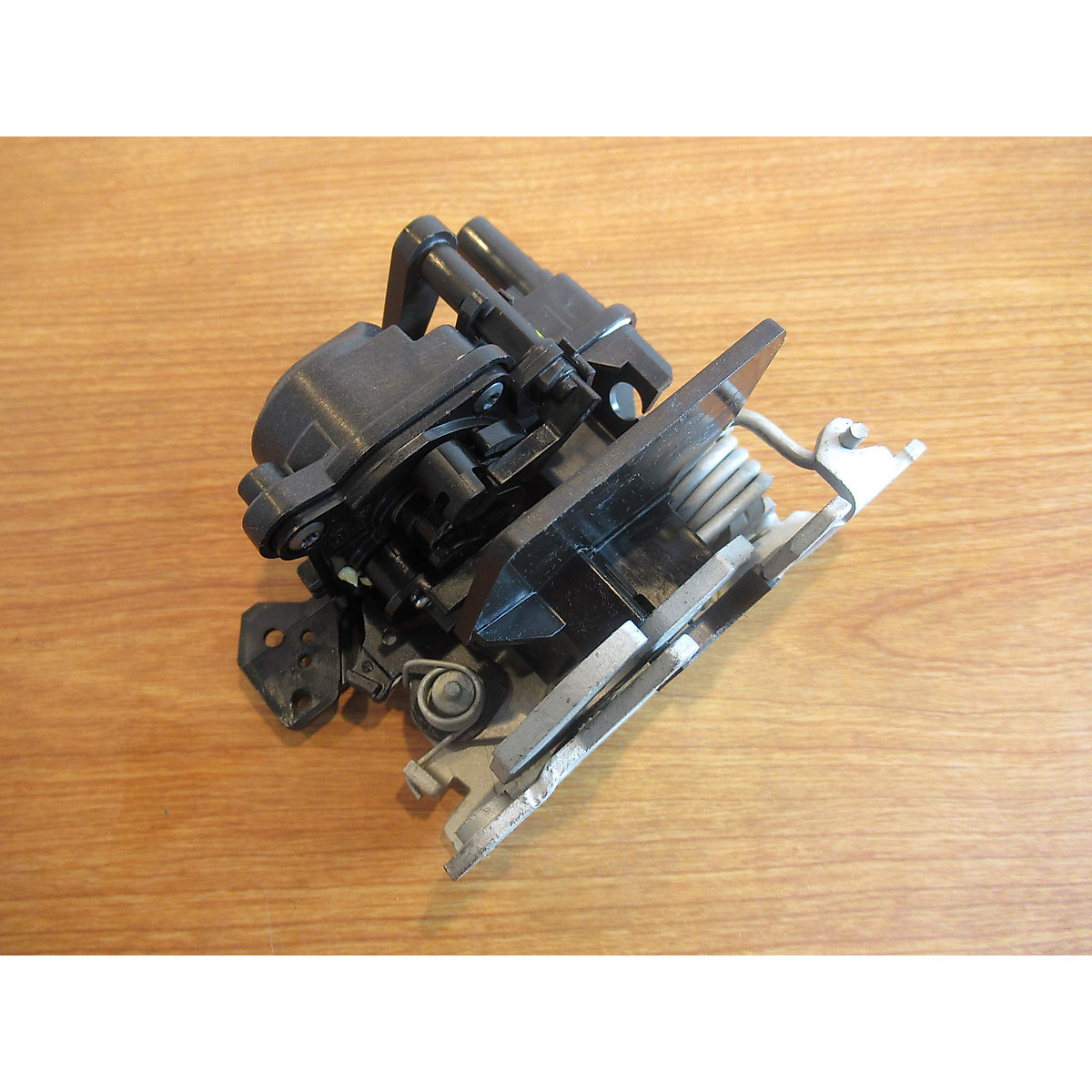 Mopar 2019-2020 Ram 2500 3500 Rear Left & Right Tailgate Latch New OEM