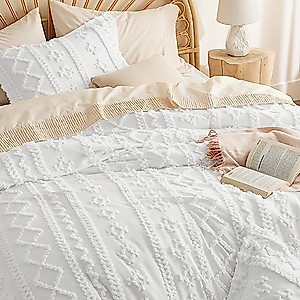 Bedsure Tufted Boho Comforter Set Queen - White Boho Bedding Comforter Set, 3 Pieces Farmhouse Shabby Chic Embroidery Bed Set, Soft Jacquard Comforter for Women Men Girls