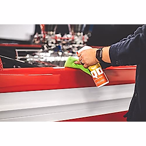 Gtechniq - Quick Detailer - Adds Gloss, Slickness, and Durability to Your Car Paintwork; Easy Spray-On Wipe Off Formula; Works with All Products; Trim and Glass Safe (500 milliliters)