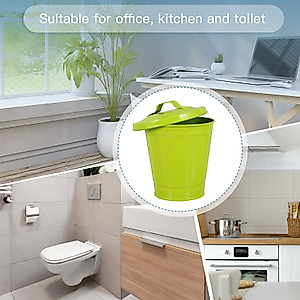ULTECHNOVO Mini Trash Can with Lid, Desktop Small Trash Can, Office Plastic Garbage Can Countertop Tiny Waste Garbage Can Basket Succulent Pots Toy Bin for Office Parlor Car Bedroom
