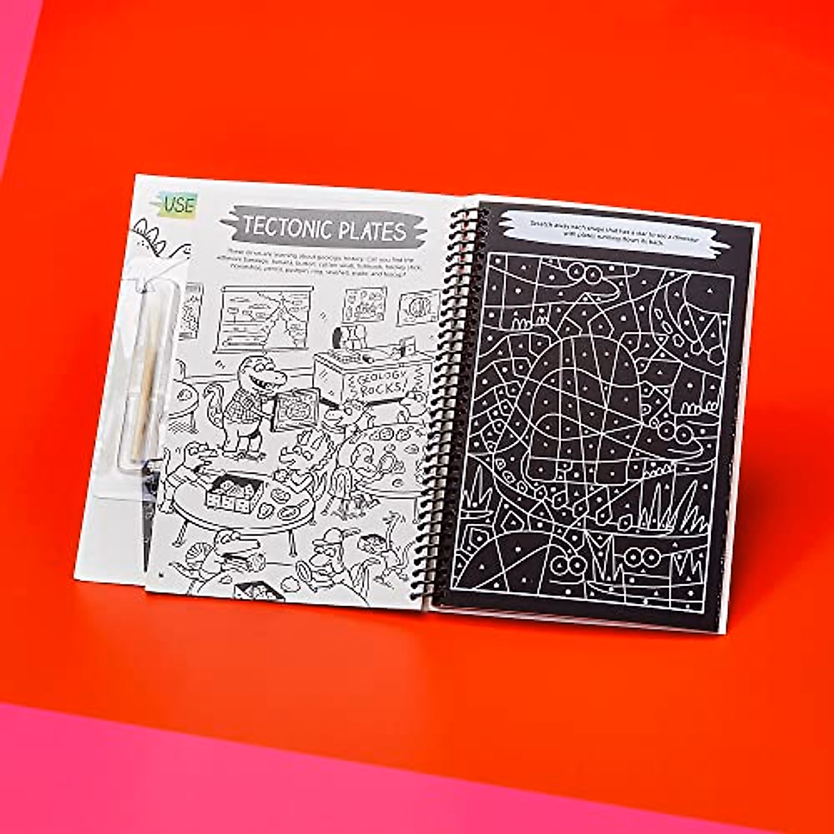 Scratch-Off Hidden Pictures Dinosaur Puzzles (Highlights Scratch-Off Activity Books)