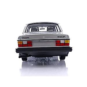 Minichamps 1986 240 GL Silver Metallic Limited Edition to 380 Pieces Worldwide 1/18 Diecast Model Car 155171408