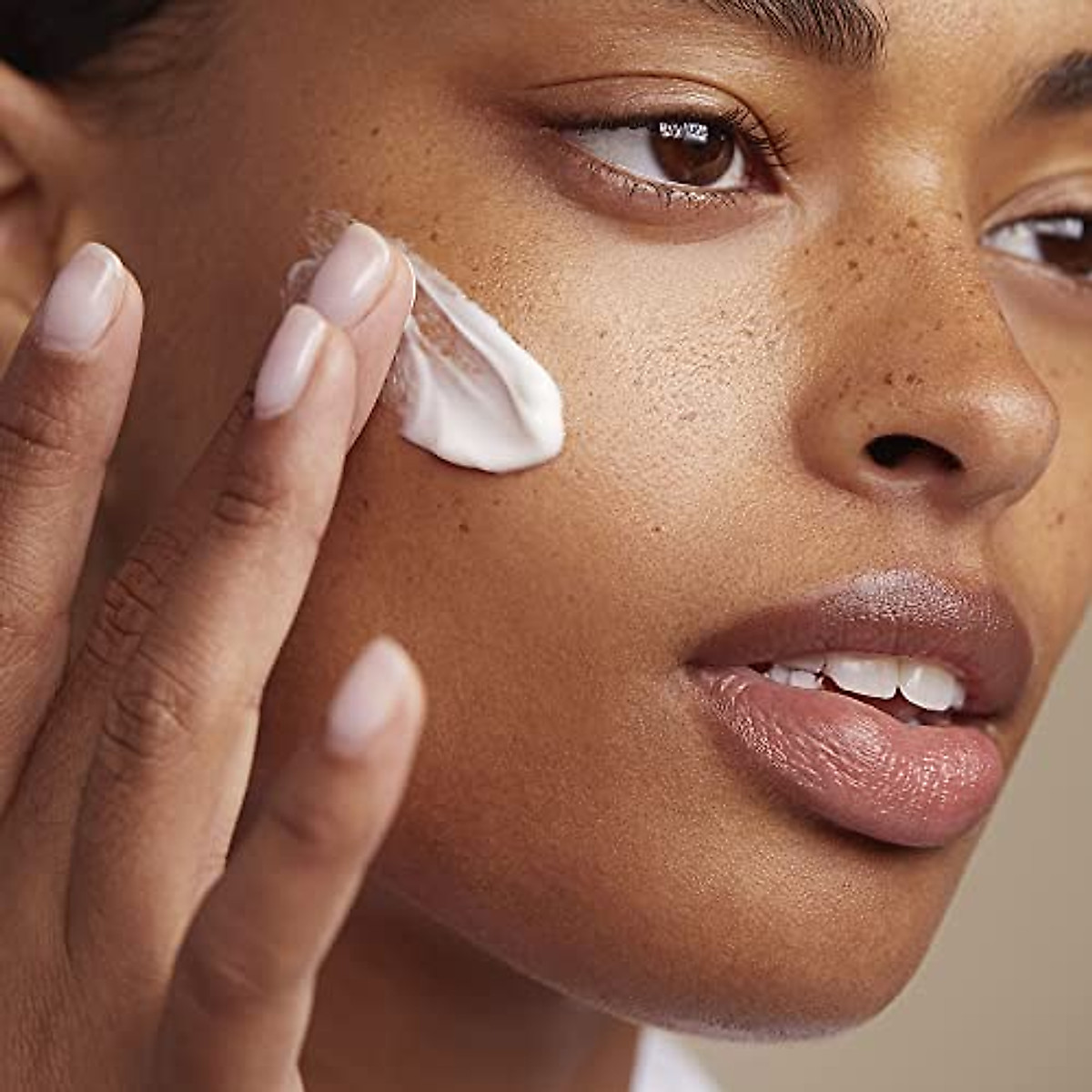 Honest Beauty Hydrogel Cream with Two Types of Hyaluronic Acid & Squalane OilFree, Synthetic, Dermatologist Tested, Cruelty Free, Fragrance Free, 1.7 Fl Oz