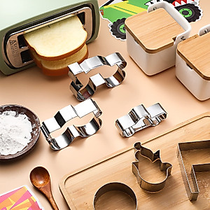 6 Pieces Truck Cookie Cutters Truck Party Favors Vintage Cookie Cutter Truck Metal Cookie Mould Kids Birthday Game Gift for Home Kitchen Baking Biscuit Truck Party Supplies