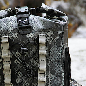 Rockagator Firebreak Ultralight 25-Liter Waterproof Backpack (Black/Green, 25 Liter)