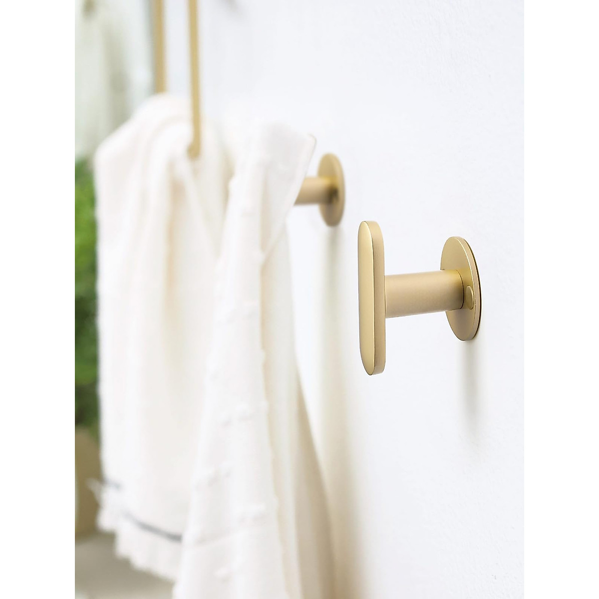 SORWDUERM 2 Pack Gold Robe Towel Hooks for Bathroom Kitchen Wall Mounted Self-Adhesive Hooks Shower Hooks Glass, Mirror, Tile Coat Hat Heavy Duty Rotatable