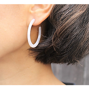POMINA Lightweight Marble Acrylic Resin Hoop Earrings Basic Fashion White Hoop Earrings for Women (White)