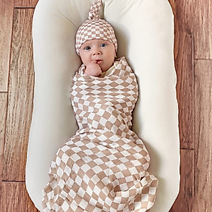 LifeTree Muslin Swaddle Blankets Neutral, Baby Swaddling Wrap Nursery Blanket for Boys & Girls Unisex, Soft 70% Viscose from Bamboo and 30% Cotton, Large 47 x 47 inches, Bear & Checkered Coffee